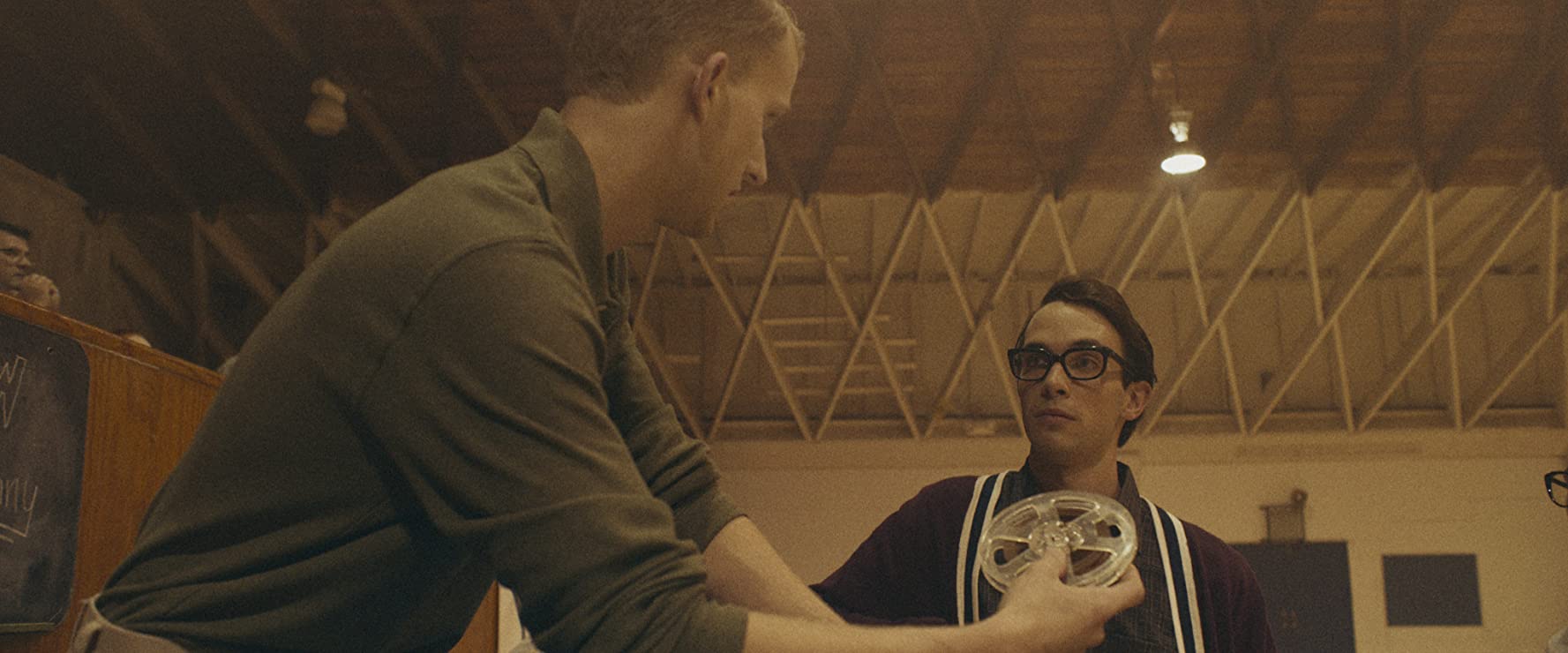 'The Vast Of Night': Jake Horowitz On Playing A 50s Radio DJ & Crazy ...